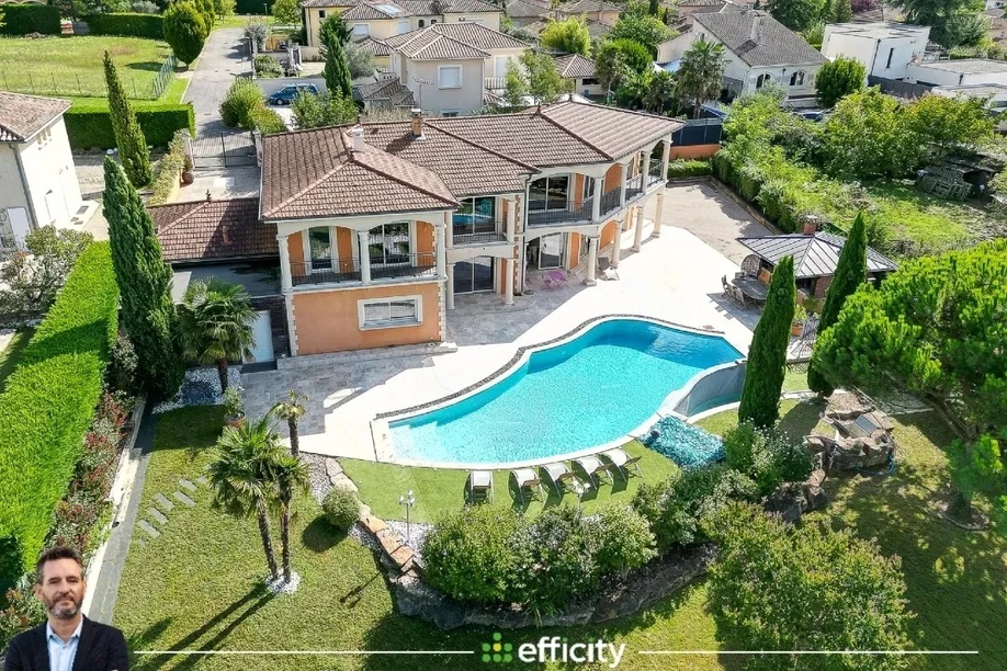Achat maison 300 m2 Genas (69740), 10 pièces